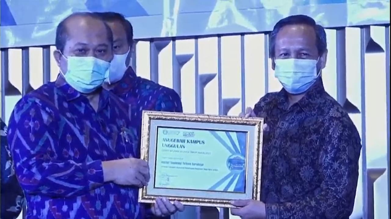 Kembali Toreh Prestasi, ITTelkom Surabaya Raih Peringkat 1 Penghargaan ... Kembali Toreh Prestasi, ITTelkom Surabaya Raih Peringkat 1 Penghargaan ...